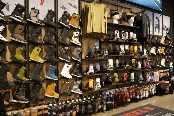 SCHEELS - 147 Photos & 60 Reviews - 1226 Interquest Pkwy, Colorado ...