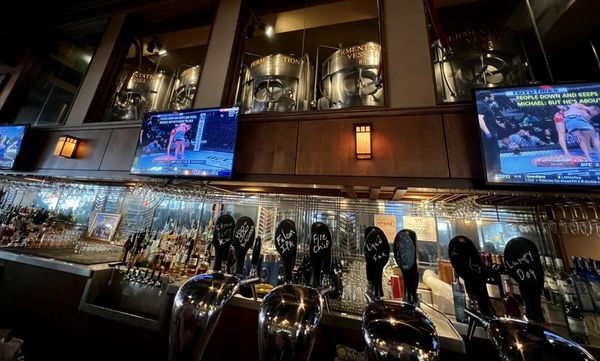 ROCK BOTTOM RESTAURANT & BREWERY - Updated April 2025 - 774 Photos ...