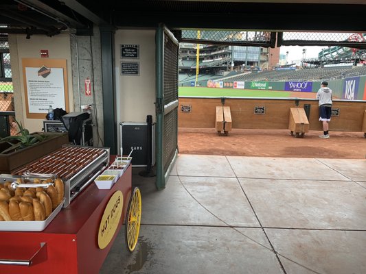 TRIPLES ALLEY - 11 Photos - 24 Willie Mays Plz, San Francisco ...