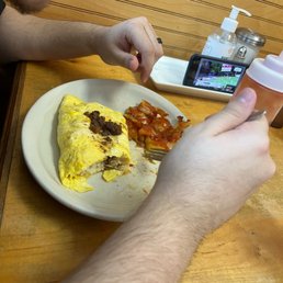 COUNTRY FOODLY - Updated June 2024 - 195 Photos & 251 Reviews - 5240 NW ...