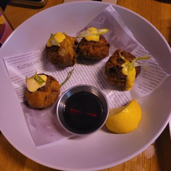 TAYLIGHT LOCAL CRAFT BEER & KITCHEN - Updated December 2025 - 76 Photos ...