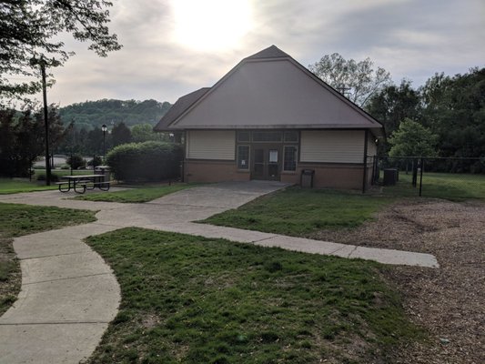 LUNKEN AIRPORT PLAYFIELD - Updated December 2025 - 16 Photos & 19 ...