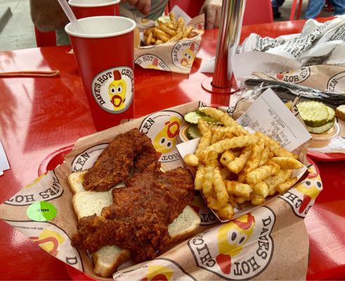 DAVE’S HOT CHICKEN - Updated January 2025 - 22 Photos & 23 Reviews ...