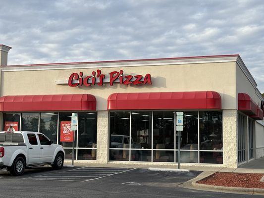 CICIS PIZZA - Updated December 2025 - 45 Photos & 59 Reviews - 190 ...