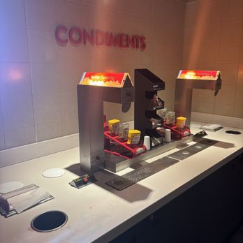 AMC CHICAGO RIDGE 6 - Updated September 2025 - 77 Photos & 106 Reviews ...