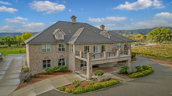 TWO RIVERS WINERY & CHATEAU - Updated January 2026 - 79 Photos & 81 ...