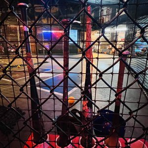 SLUGGERS WORLD CLASS SPORTS BAR - 178 Photos & 554 Reviews - 3540 N ...