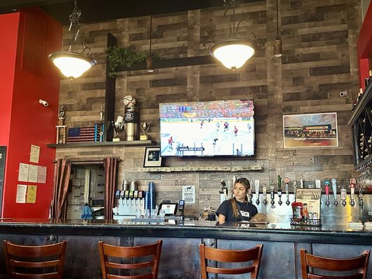 19 HANDLES PUB & GRILL - Updated October 2024 - 459 Photos & 456 ...