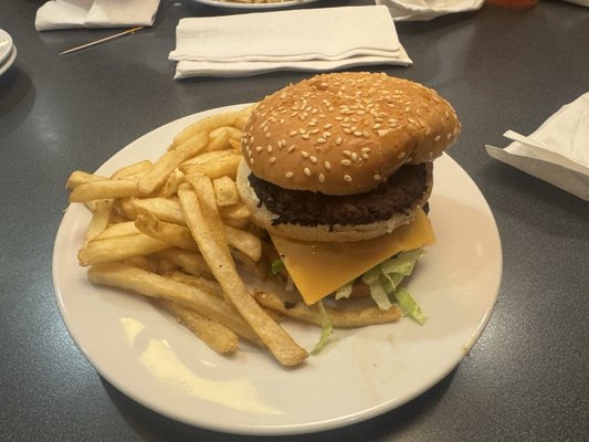 DOLLY’S BURGERS AND SHAKES - Updated July 2025 - 14 Photos & 37 Reviews ...