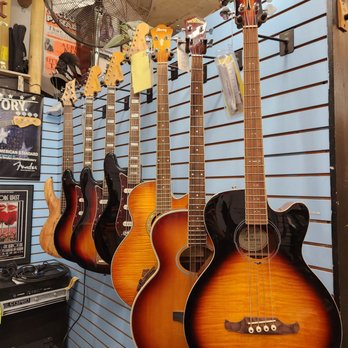 MR. MUSIC - Updated December 2025 - 16 Photos & 106 Reviews - 128 ...