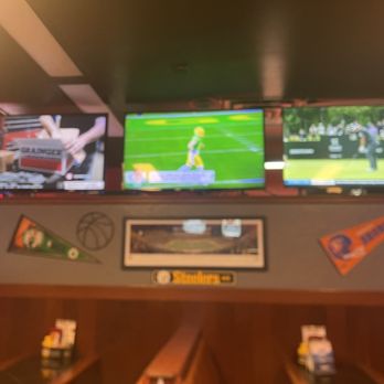 REFZ SPORTS BAR & GRILL - Updated October 2025 - 41 Photos & 25 Reviews ...