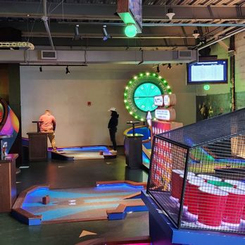 PUTTSHACK - ST. LOUIS - Updated November 2024 - 357 Photos & 133 ...