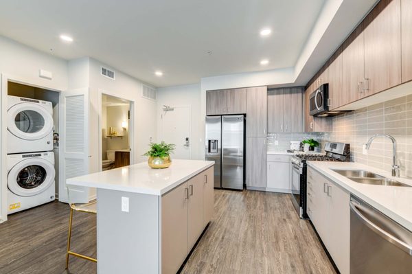 ESSENCE APARTMENTS - Updated May 2026 - 91 Photos & 60 Reviews - 6041 ...
