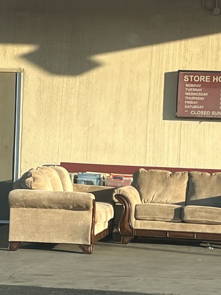 THE FRESNO RESCUE MISSION THRIFT STORE AND CARS - Updated December 2024 ...