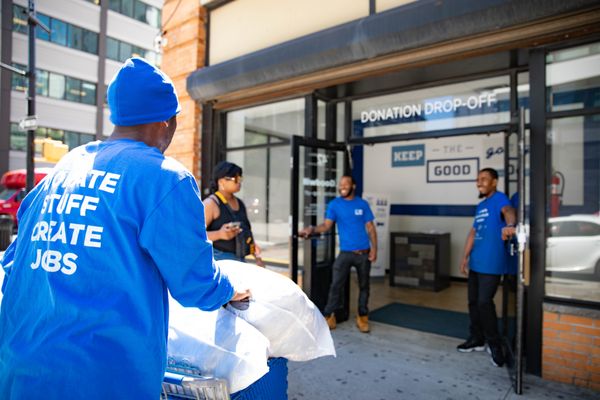 GOODWILL NYNJ STORE & DONATION CENTER - Updated May 2025 - 31 Photos ...