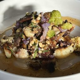 ELLINOR - Updated September 2025 - 68 Photos & 31 Reviews - 1016 E ...