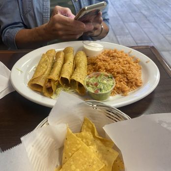 CINCO DE MAYO - Updated December 2025 - 203 Photos & 266 Reviews - 514 ...