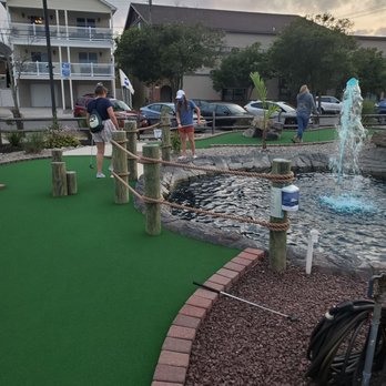 ISLAND MINIATURE GOLF - Updated July 2024 - 36 Photos & 70 Reviews ...