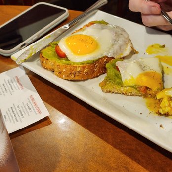 THE HOWLING ROOSTER - Updated October 2024 - 450 Photos & 343 Reviews ...