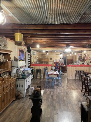 DANIEZ TRINKETZ AND TREASUREZ - Updated May 2026 - 463 S Main St ...