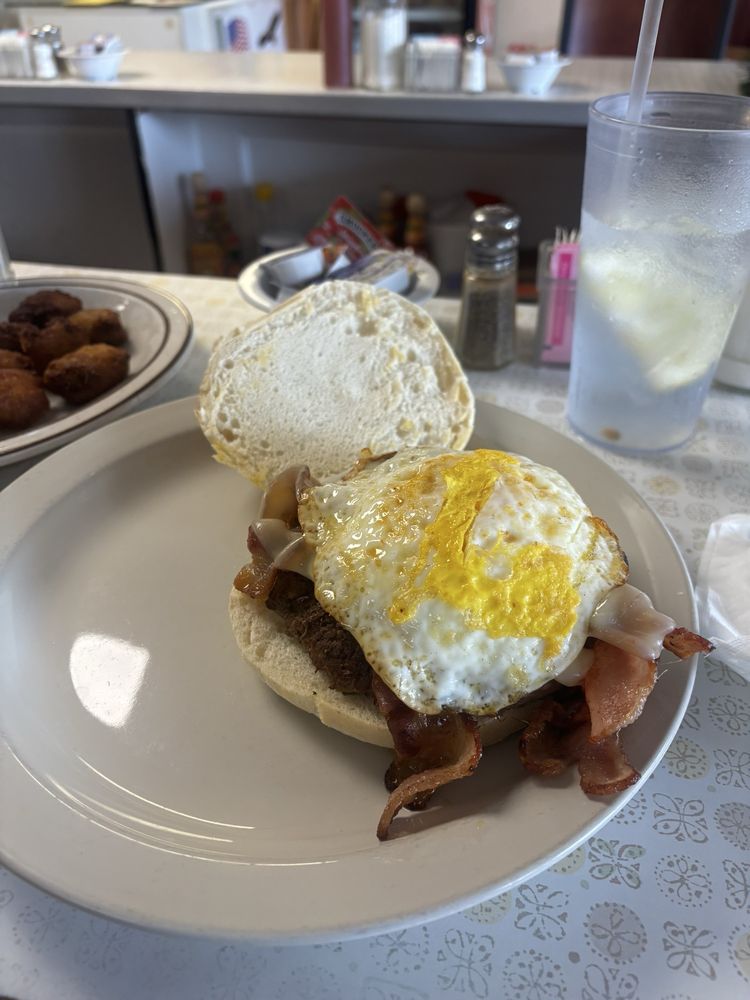 PRIMO’S TRUCK DINER - Updated January 2026 - 1720 PA-309, Coopersburg ...