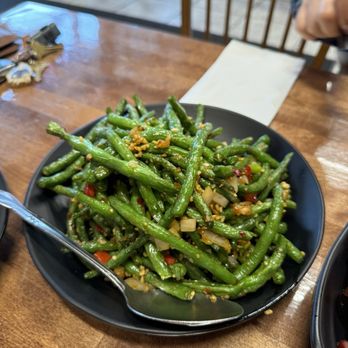 FAMOUS KITCHEN - Updated April 2025 - 340 Photos & 176 Reviews - 1802 ...