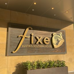 FIXE AUSTIN’S SOUTHERN HOUSE - Updated December 2025 - 1371 Photos ...