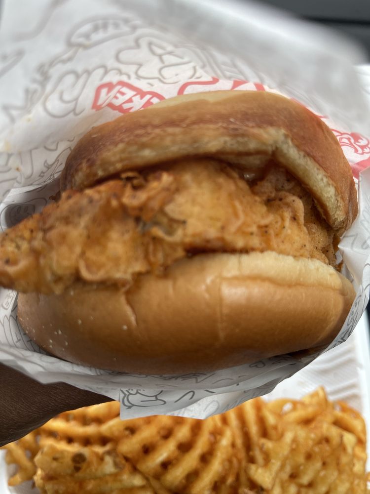 NANU’S HOT CHICKEN - Updated June 2026 - 20 Photos & 24 Reviews - 2210 ...