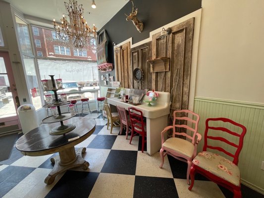 THE FLYING CUPCAKE - 145 Photos & 200 Reviews - 423 Massachusetts Ave ...