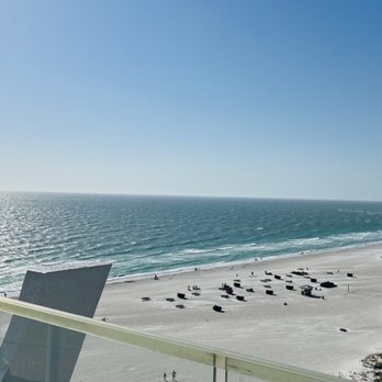 SPINNERS REVOLVING ROOF-TOP LOUNGE - Updated August 2024 - 269 Photos ...