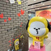 LINE FRIENDS STORE - HOLLYWOOD - 1515 Photos & 245 Reviews - 6922 ...