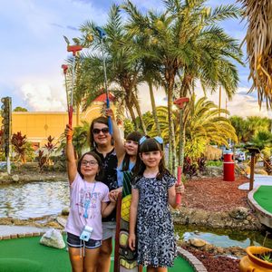 HAWAIIAN RUMBLE ADVENTURE GOLF - 121 Photos & 100 Reviews - Mini Golf ...