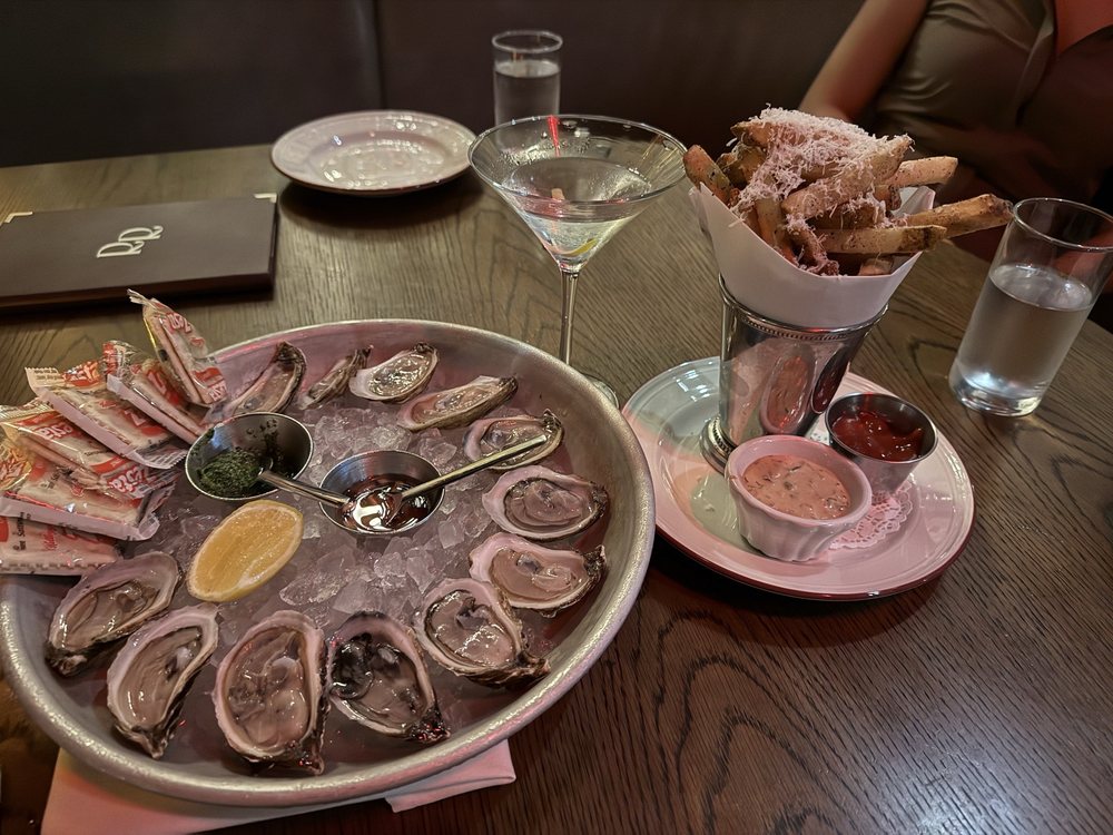 THE ROYALE ROOM - Updated December 2025 - 15 Photos - 506 San Jacinto ...