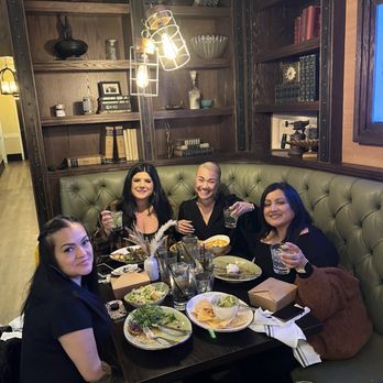 LOCAL KITCHEN - Updated April 2025 - 1986 Photos & 1377 Reviews - 1321 ...