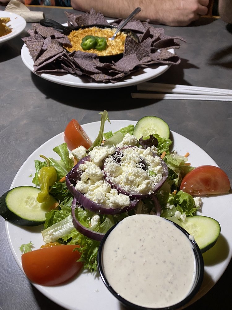 MACKENZIE RIVER PIZZA CO. - 112 Photos & 220 Reviews - 500 River Dr S ...