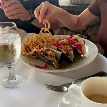 TEWKSBURY INN - Updated December 2025 - 202 Photos & 275 Reviews - 55 ...