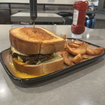 FLYING FISH TAPHOUSE - Updated July 2024 - 165 Photos & 145 Reviews ...
