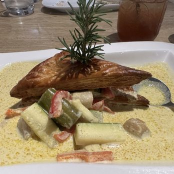 TINY PYRAMID - 2934 Photos & 433 Reviews - 560 N Nimitz Hwy, Honolulu ...