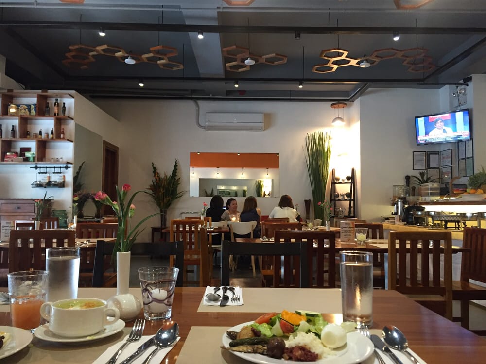 POACH KITCHEN - 26 Photos - 4th Street, Quezon City, Metro Manila ...