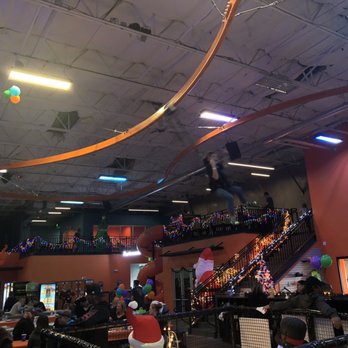 URBAN AIR TRAMPOLINE AND ADVENTURE PARK - 135 Photos & 143 Reviews ...