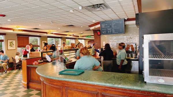 VERSAILLES BAKERY - Updated December 2025 - 1015 Photos & 477 Reviews ...