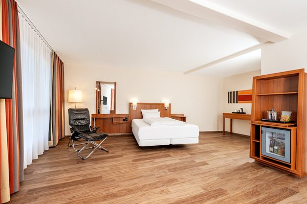 HOTEL NH MÜNCHEN OST CONFERENCE CENTER - Updated July 2024 - 187 Photos ...