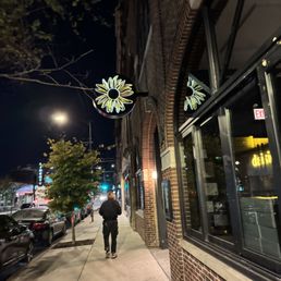 DAISIES - Updated December 2025 - 1598 Photos & 734 Reviews - 2375 N ...