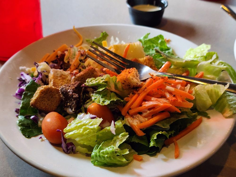 PLUCKERS WING BAR - LAKELINE - Updated April 2025 - 451 Photos & 777 ...