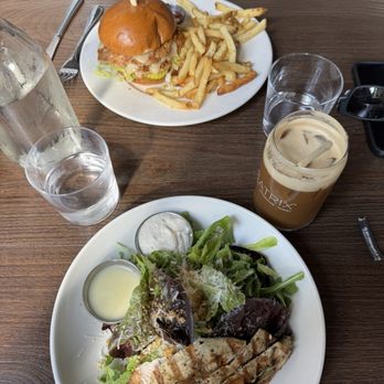 BEATRIX - STREETERVILLE - Updated October 2025 - 1770 Photos & 1460 ...