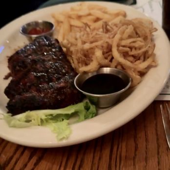 THE RANGE LINE INN - Updated July 2024 - 34 Photos & 92 Reviews - 2635 ...