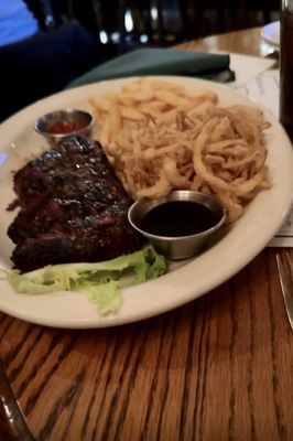 THE RANGE LINE INN - Updated June 2024 - 34 Photos & 91 Reviews - 2635 ...