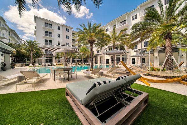 VESADA - Updated December 2025 - 20 Photos & 18 Reviews - 10540 NW 78th ...