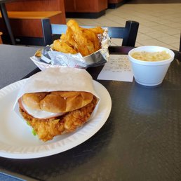 TJ’S DELI & GRILL - 231 Photos & 150 Reviews - 5017 Country Club Rd ...