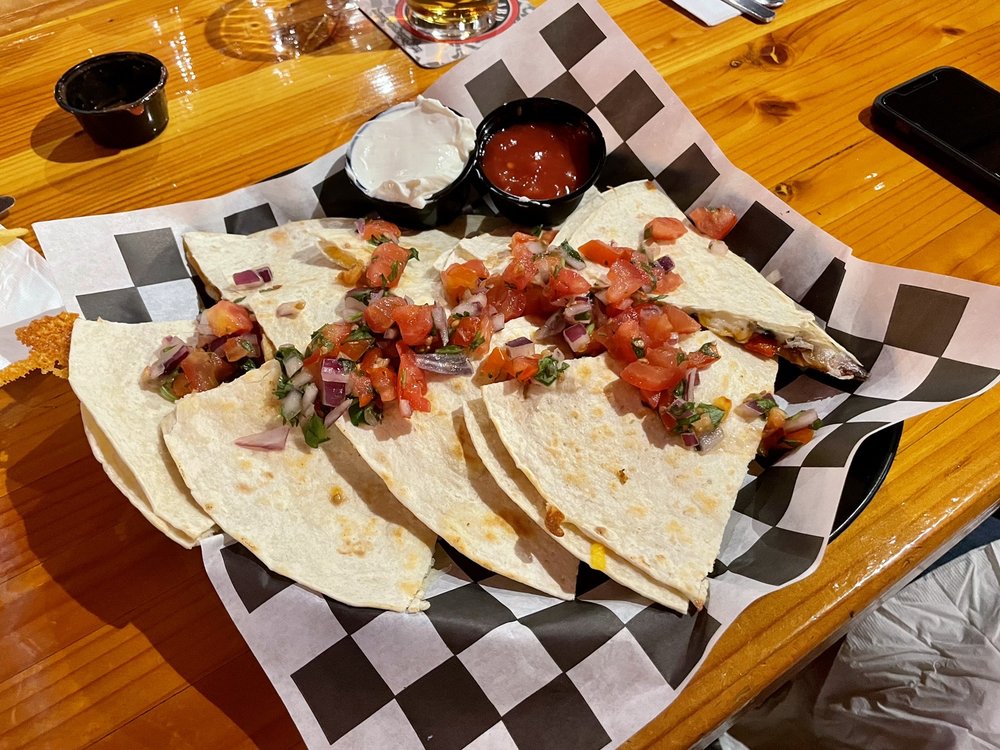 BULLDOG SALOON - Updated October 2025 - 117 Photos & 105 Reviews ...